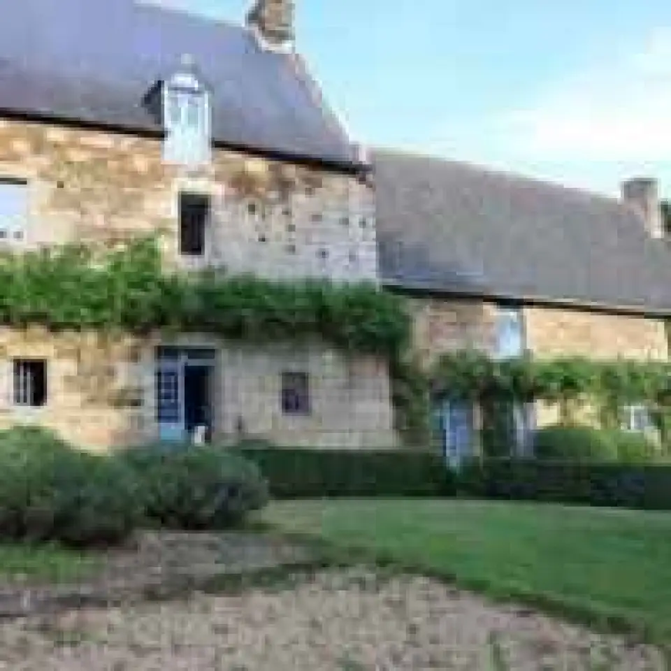 Le Quartier Noyal-sous-Bazouges (adresse, avis, coordonnées) Hôtel 35560